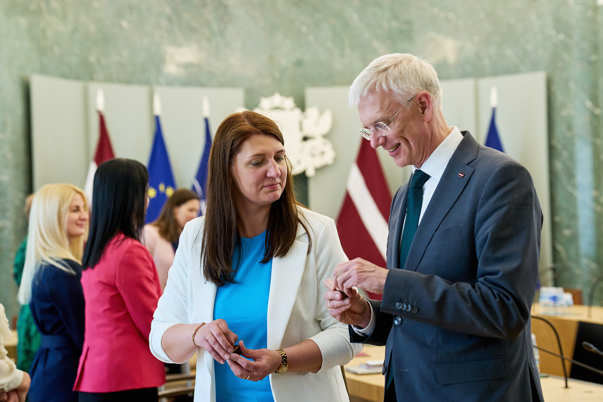 Pedagogu atalgojuma palielināšanai piešķir papildu finansējumu – algas pieaugs visiem pedagogiem ...